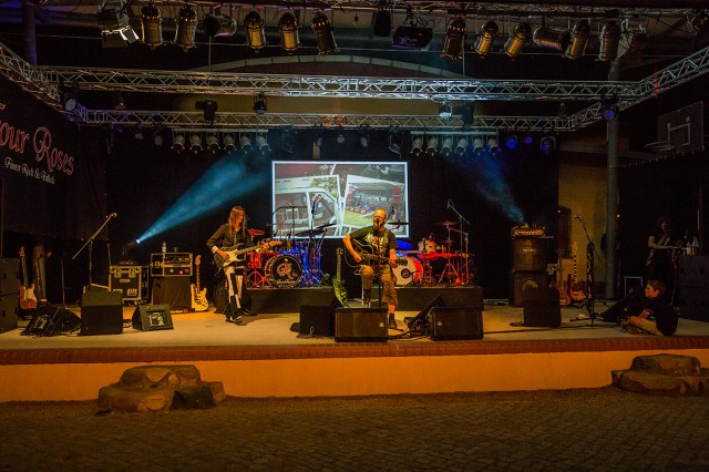 FOUR ROSES - Finest Rock & Ballads - Four Roses Jubiläumskonzert ...